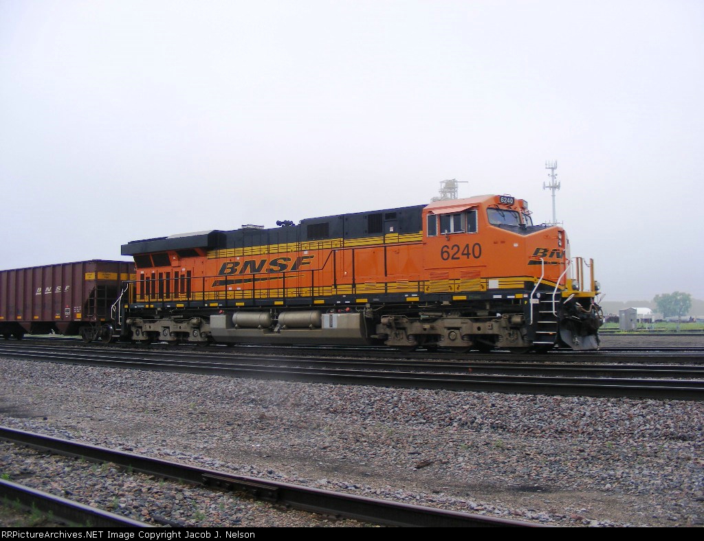 BNSF 6240